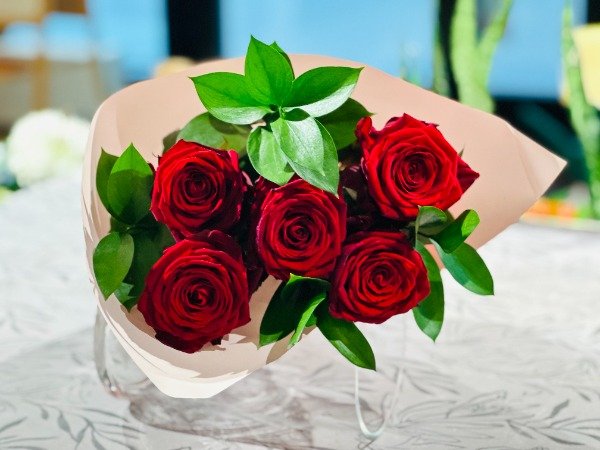 Mochi Kukka - Ruusut - Ruusukimppu rakkaalle